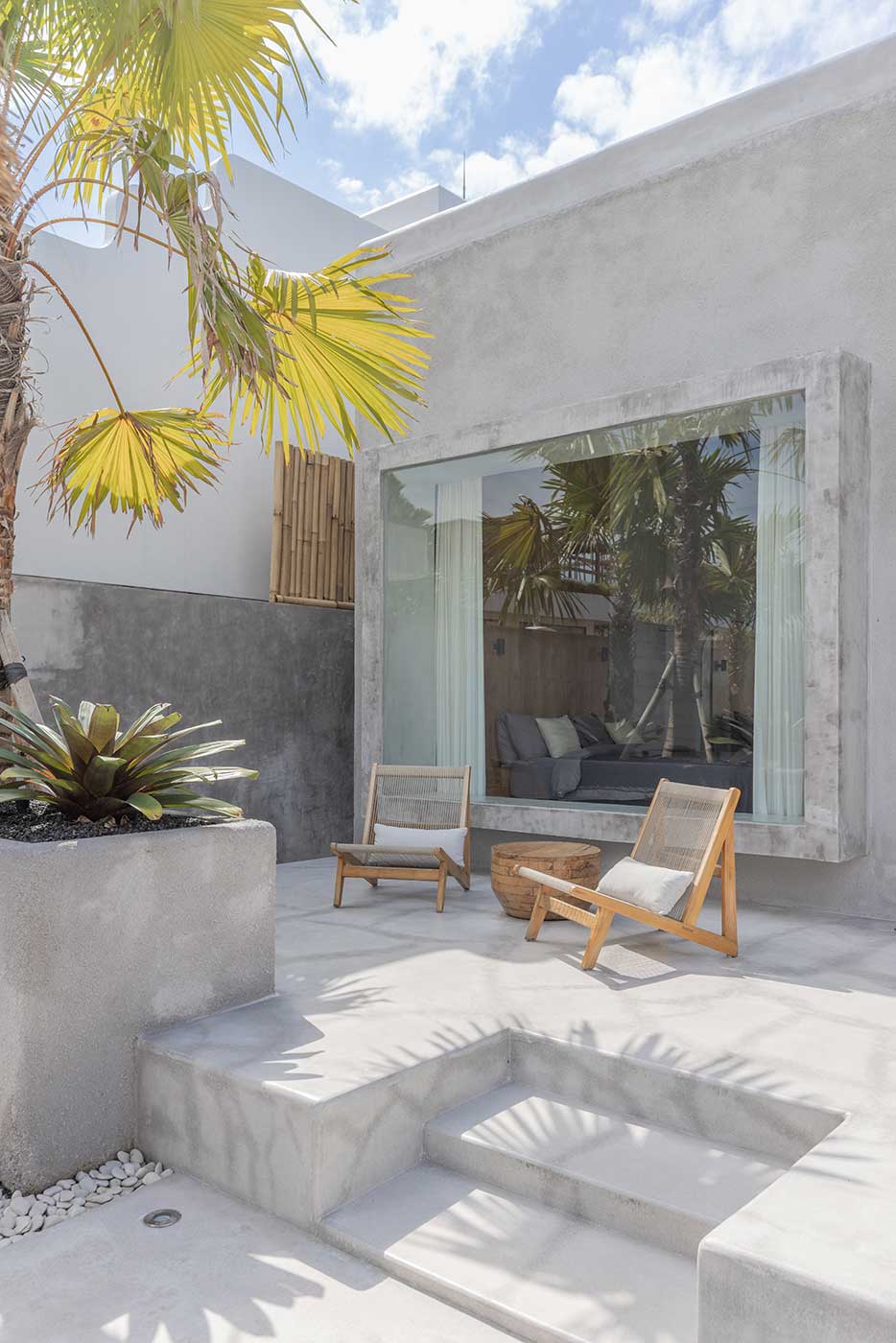 Check this new dream 3 bedroom villa in Bali. The Canggu villa Concrete ...